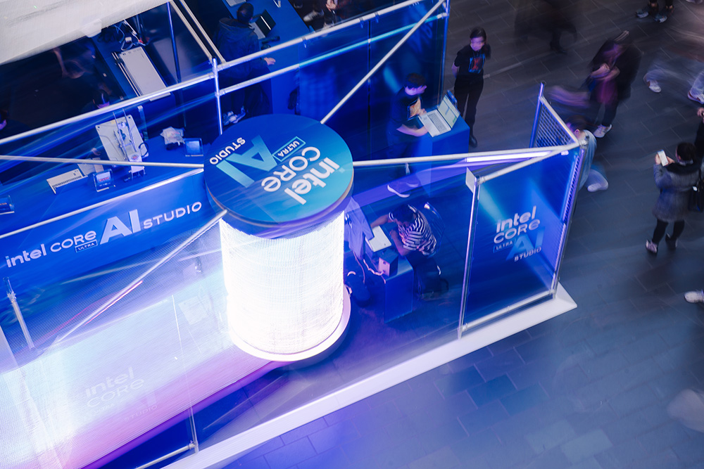 BRING | Behind the Scenes creating an AI-powered pop-up for Intel