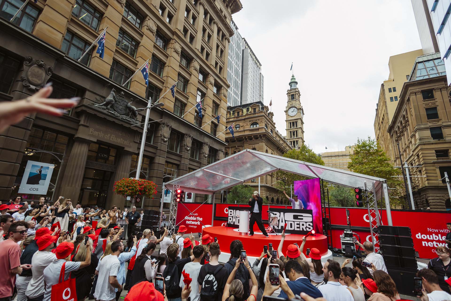 BRING | The World’s Biggest Button